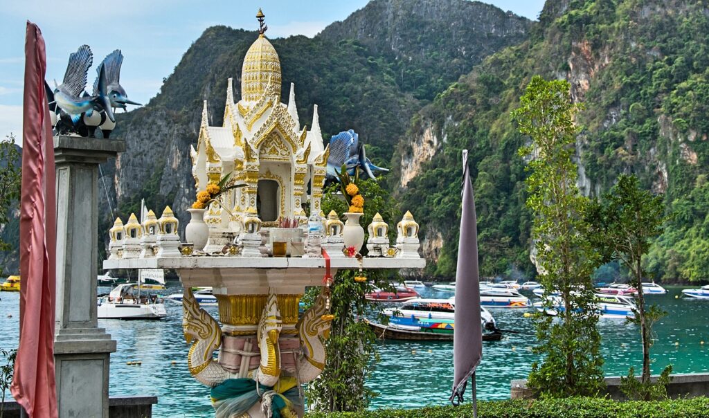Spirit Houses In Thailand – Roaming Pirates